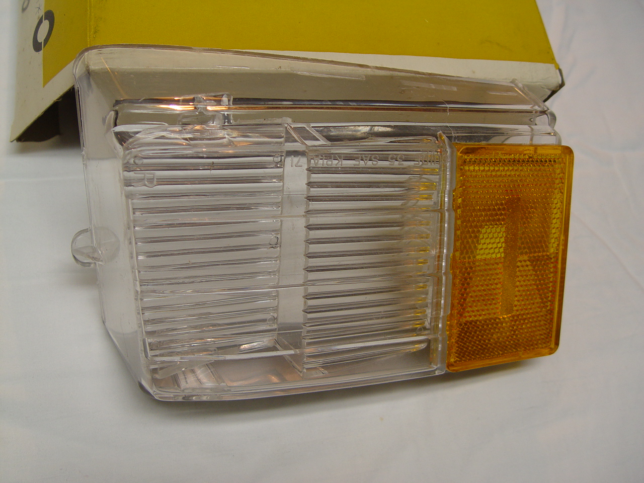 1971-1972 Oldsmobile Right Front Cornering Marker Lens